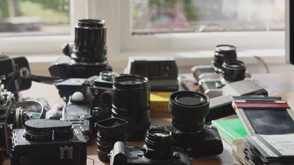 Exclusive clips - Stock Videos - Dissolve