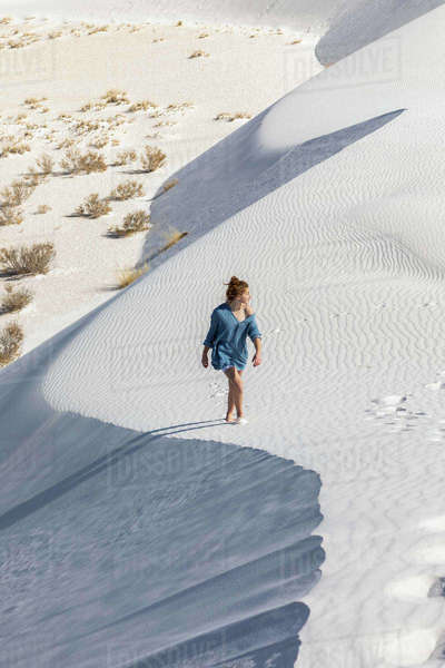 United States, New Mexico, White Sands National Park, Teenage girl ...