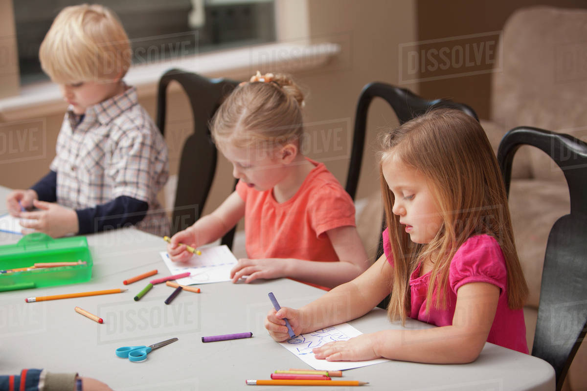 Children (4-5) drawing in kindergarten - Royalty-free Stock Photo ...
