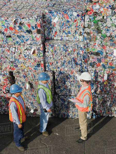 Workers at recycling plant - Stock Photo - Dissolve