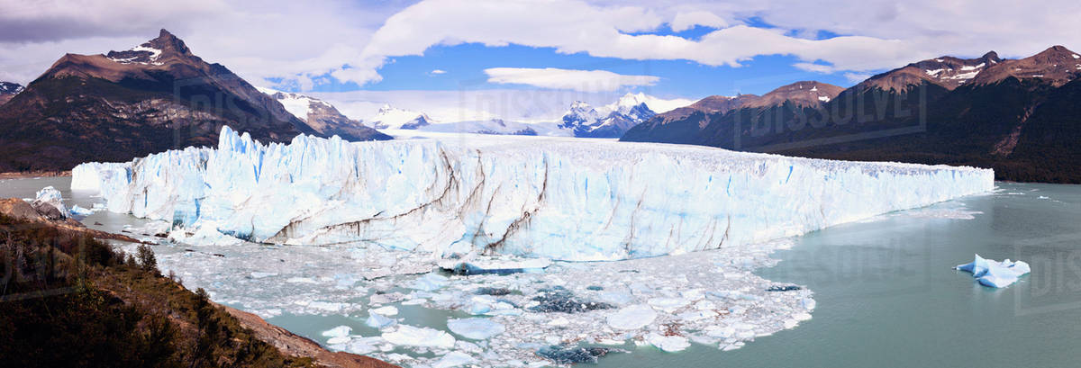 Panoramic view of iceberg - Royalty-free Stock Photo | Dissolve