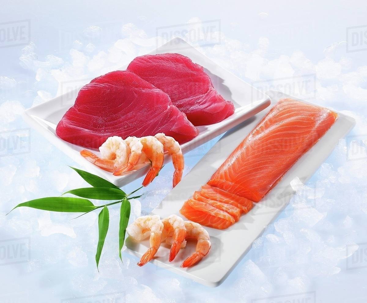 Tuna fish fillets, salmon fillets and shrimp - Royalty-free Stock Photo ...