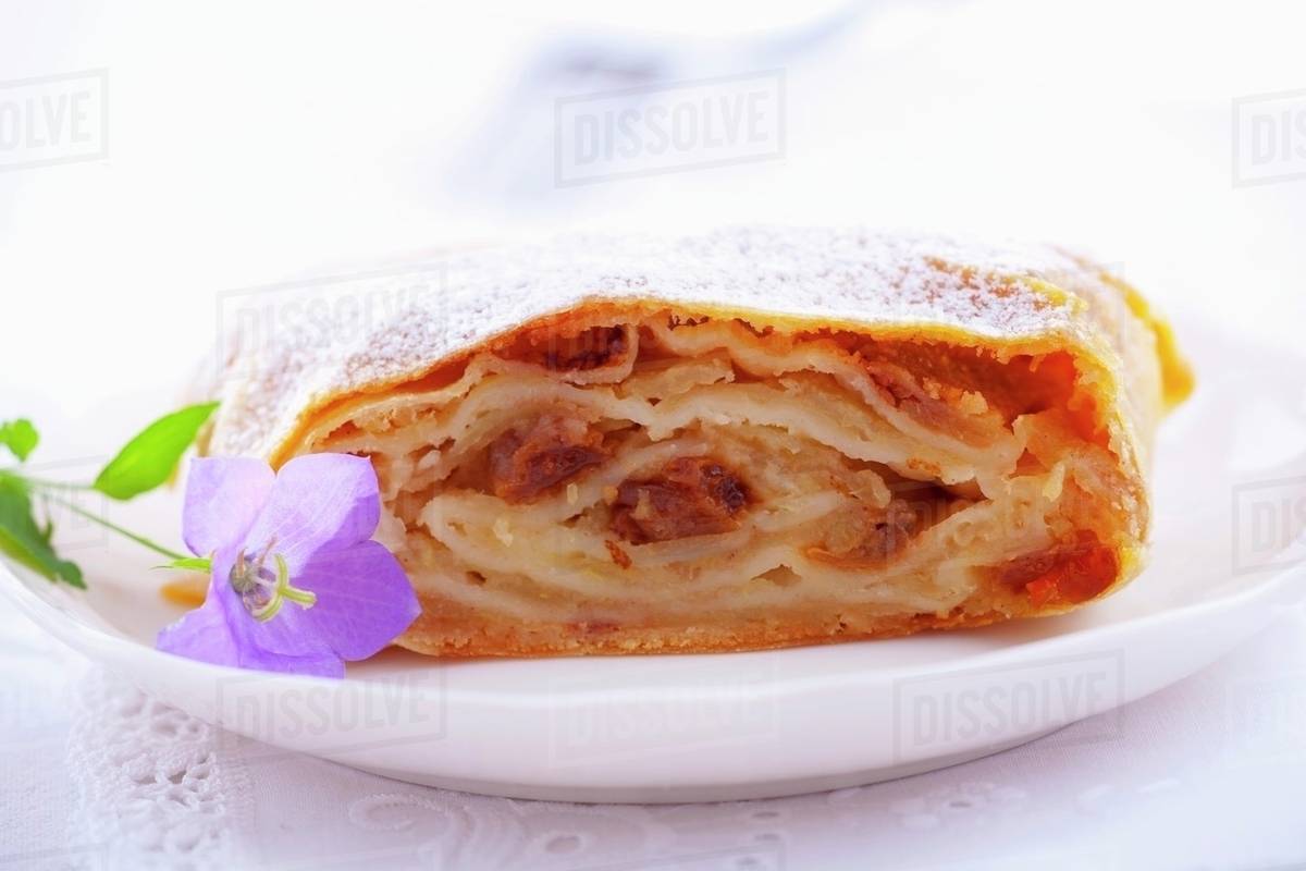 Two onions - Royalty-free Stock Photo | Dissolve