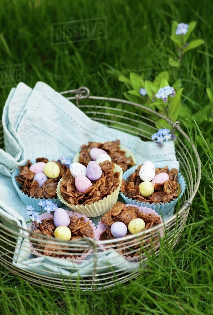 Chocolate cornflake nests for Easter - Stock Photo - Dissolve