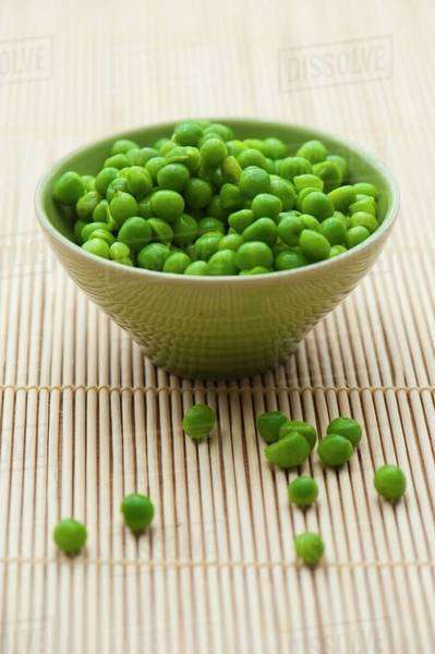 Peas in a dish - Royalty-free Stock Photo | Dissolve
