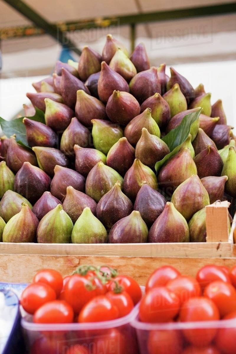 Figs and tomatoes at a market - Stock Photo - Dissolve
