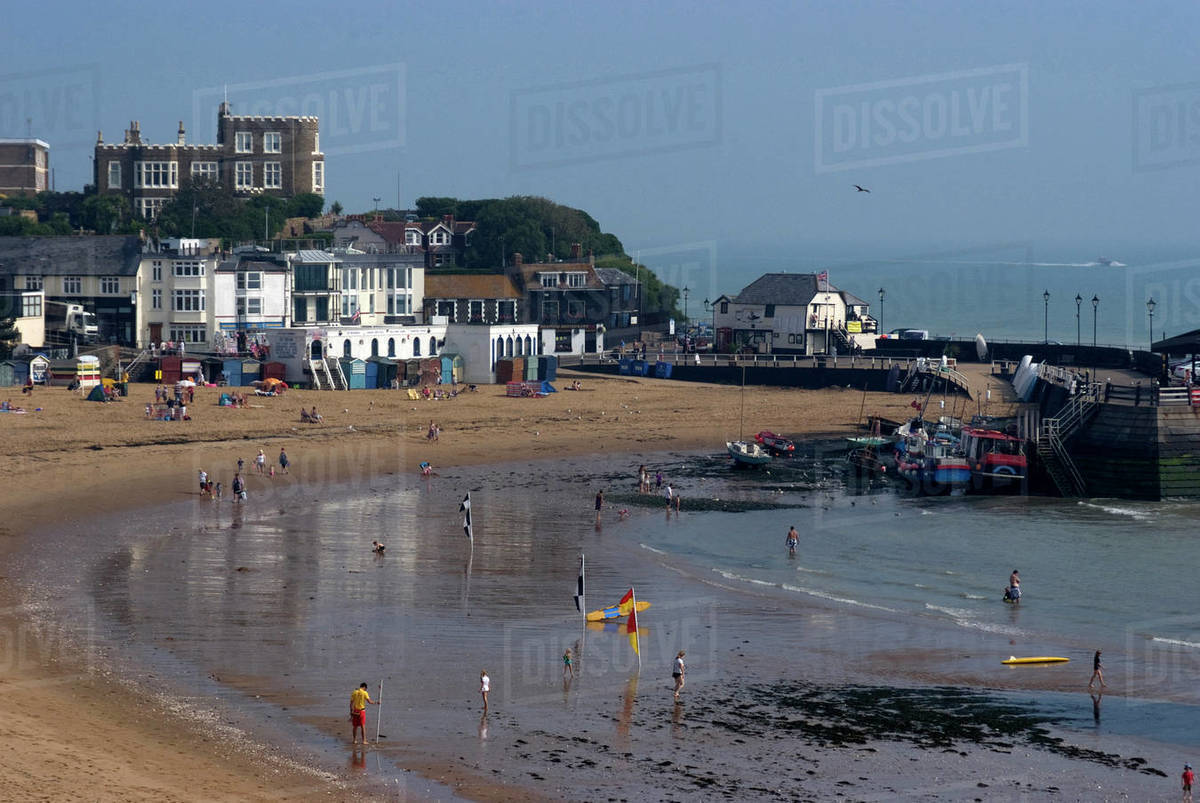 Beach, Viking Bay, Broadstairs, Kent, England, UK. - Royalty-free Stock ...