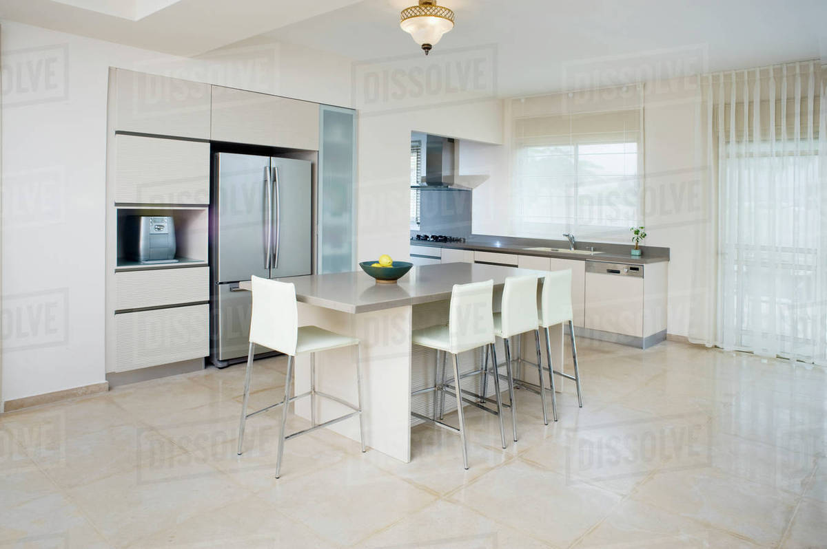 Modern kitchen - Royalty-free Stock Photo | Dissolve