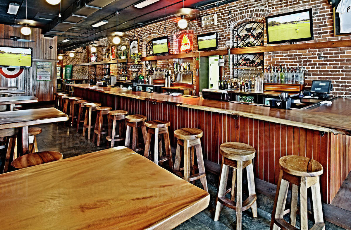 Empty pub - Stock Photo - Dissolve