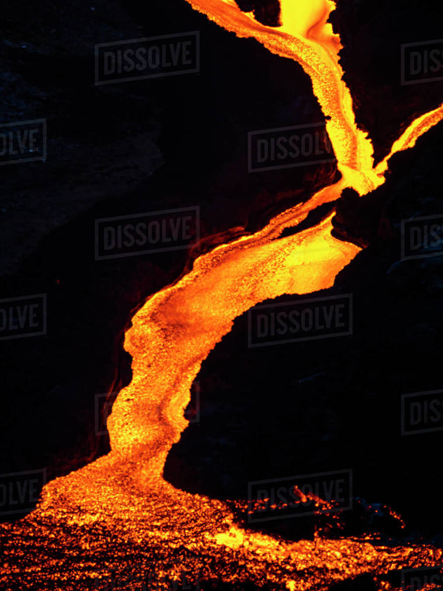 Glowing lava cascades from Fagradalsfjall volcanic eruption at ...