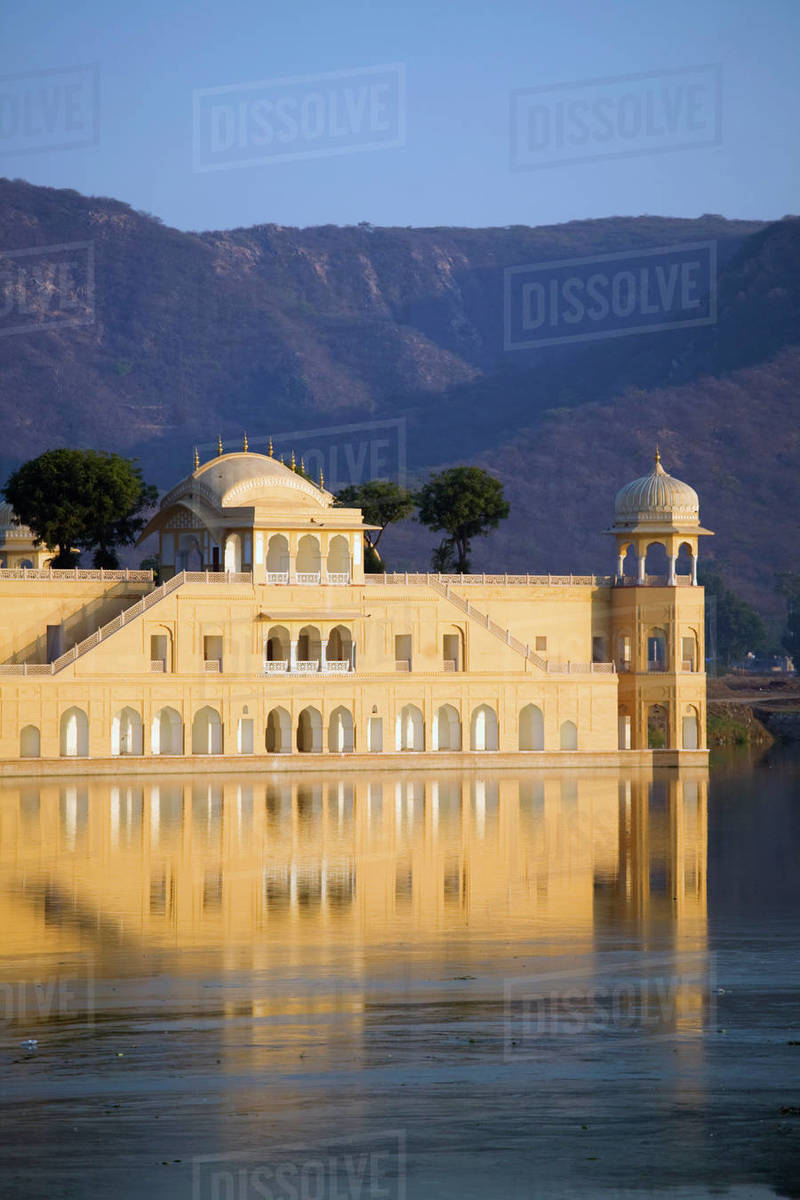 India, Rajasthan, Jaipur, Jai Mahal Lake Palace in Man Sagar Lake ...