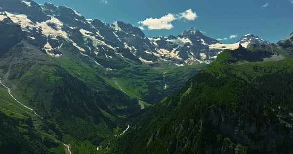 Incredible mountainous terrain of the Swiss Alps. Pristine stunning ...