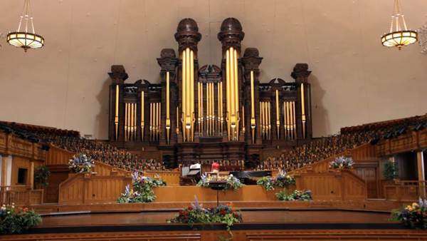 Mormon old historic Tabernacle and pipe organ on Temple Square in Salt ...