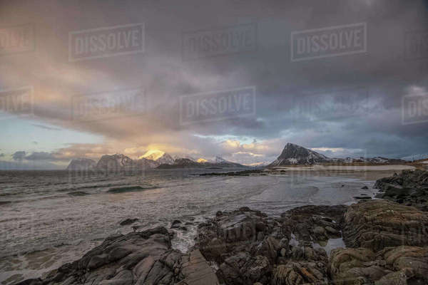 Coastal beach landscape, Stor Sandnes, Flakstad, Lofoten, Nordland ...