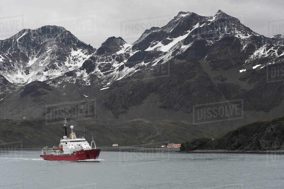 British Antarctic Survey's research vessel James Clark Ross leaving ...