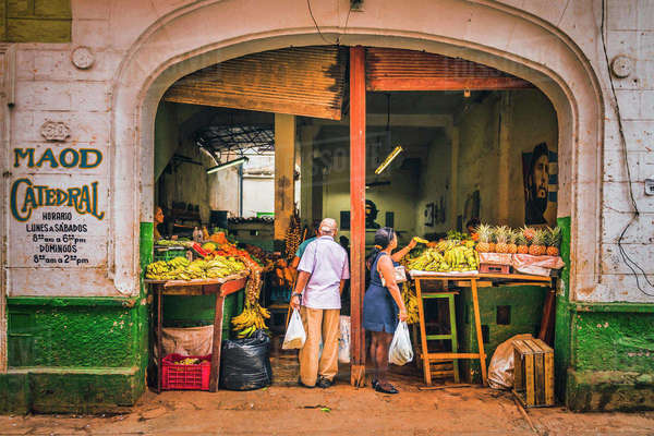 A local market in La Habana (Havana), Cuba, West Indies, Caribbean ...