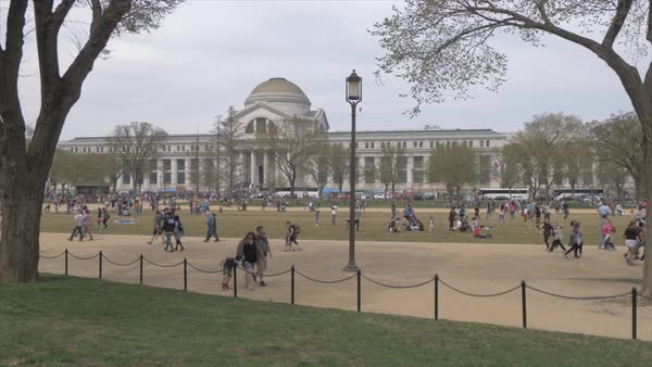 People and activities on National Mall during Spring Break, Washington ...
