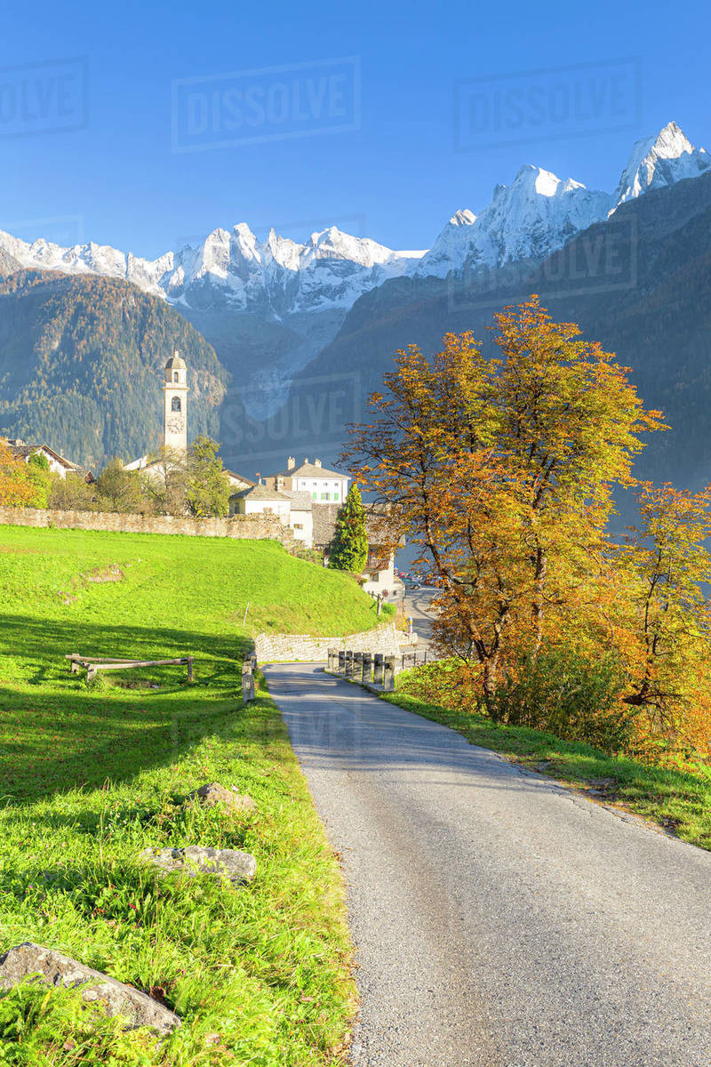 Traditional village of Soglio during autumn, Soglio, Bregaglia valley ...
