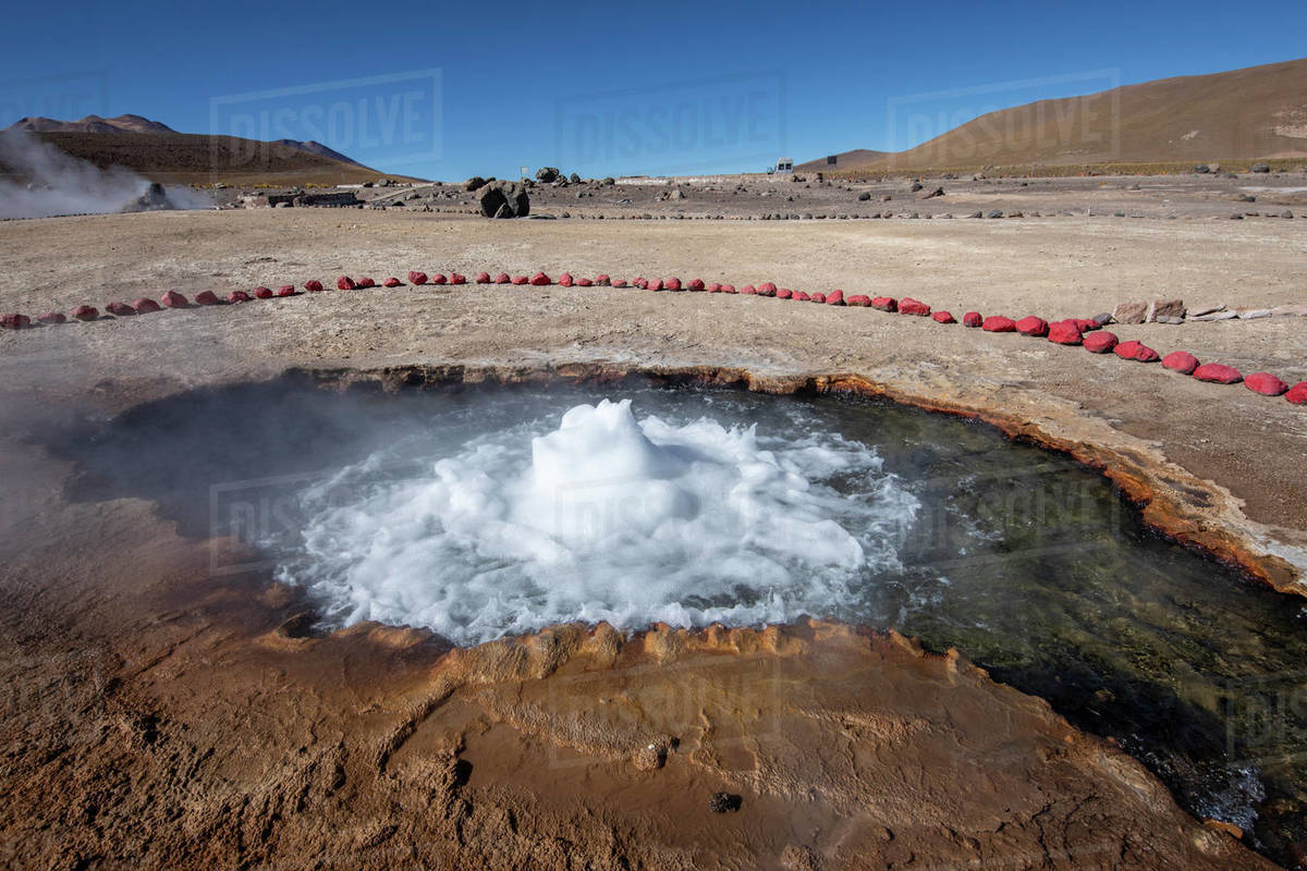 Geysers del Tatio (El Tatio), the third largest geyser field in the ...