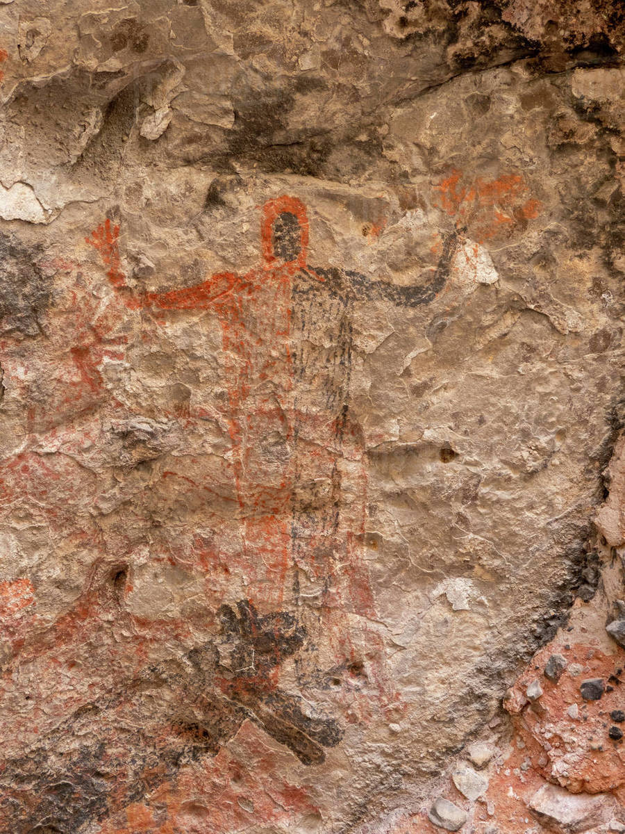 Rock art pictographs of the Cochimi people, Cueva del Raton, UNESCO ...