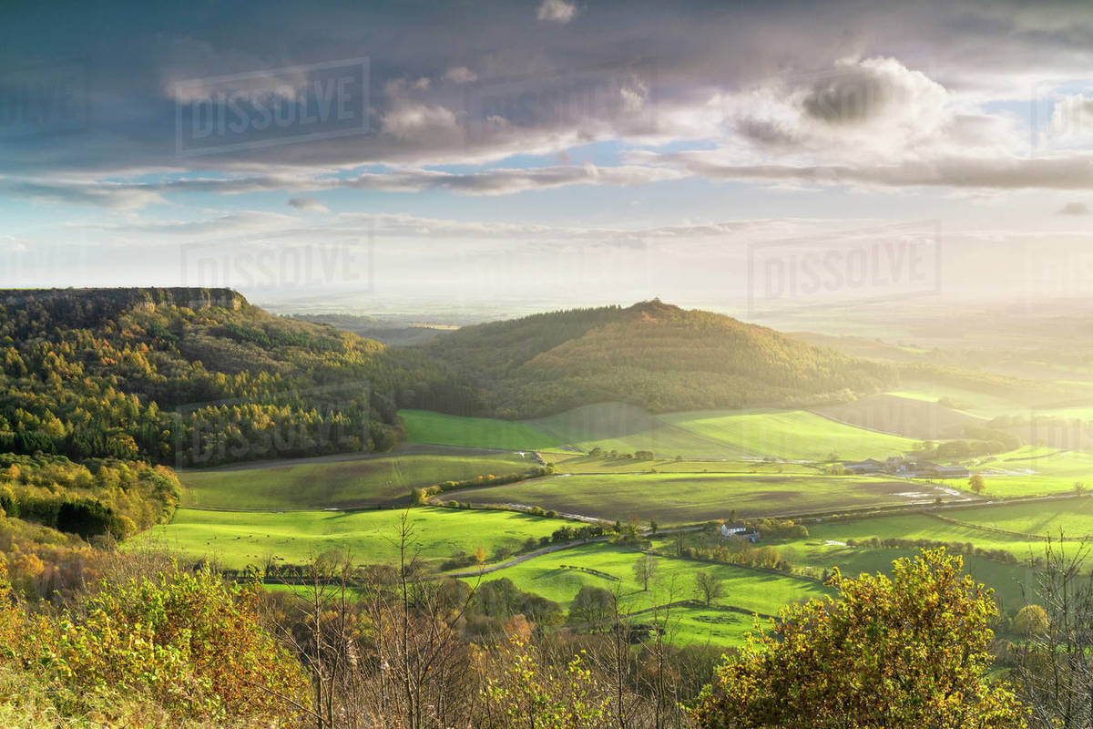 Dramatic weather and skies over The Vale of York from Sutton Bank, The ...