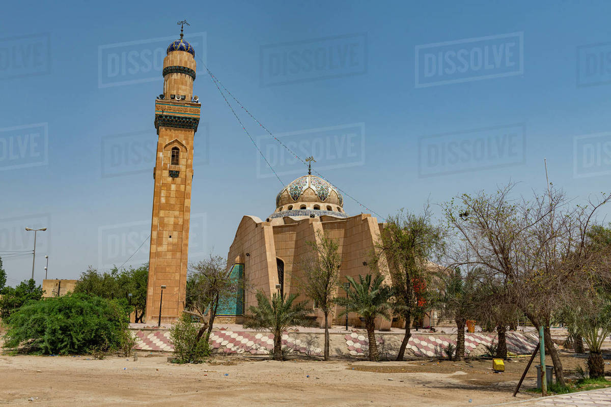 Imam Ali Mosque, one of the oldest mosques in the world, Basra, Iraq ...