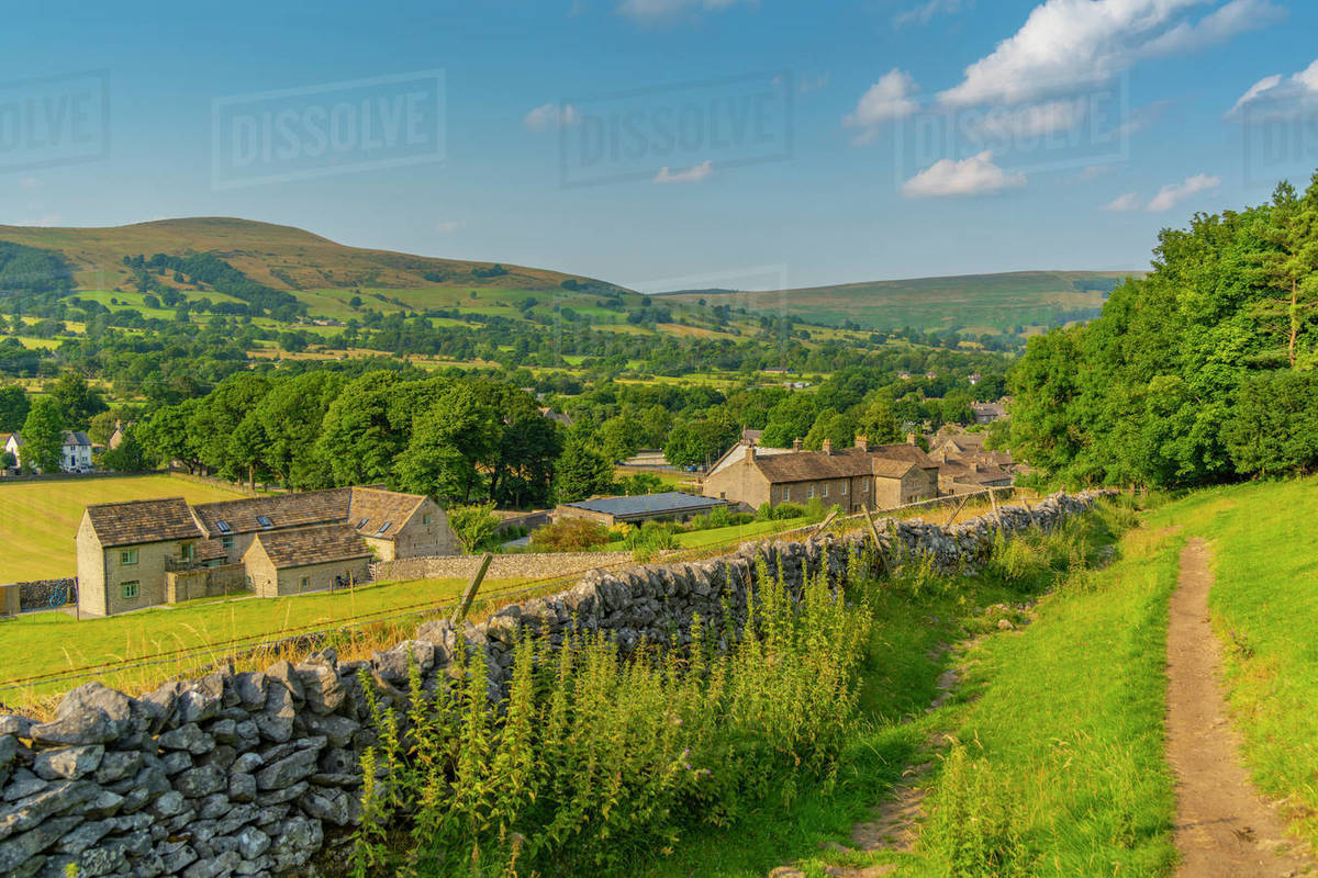 View of Castleton village in the Hope Valley, Peak District National ...