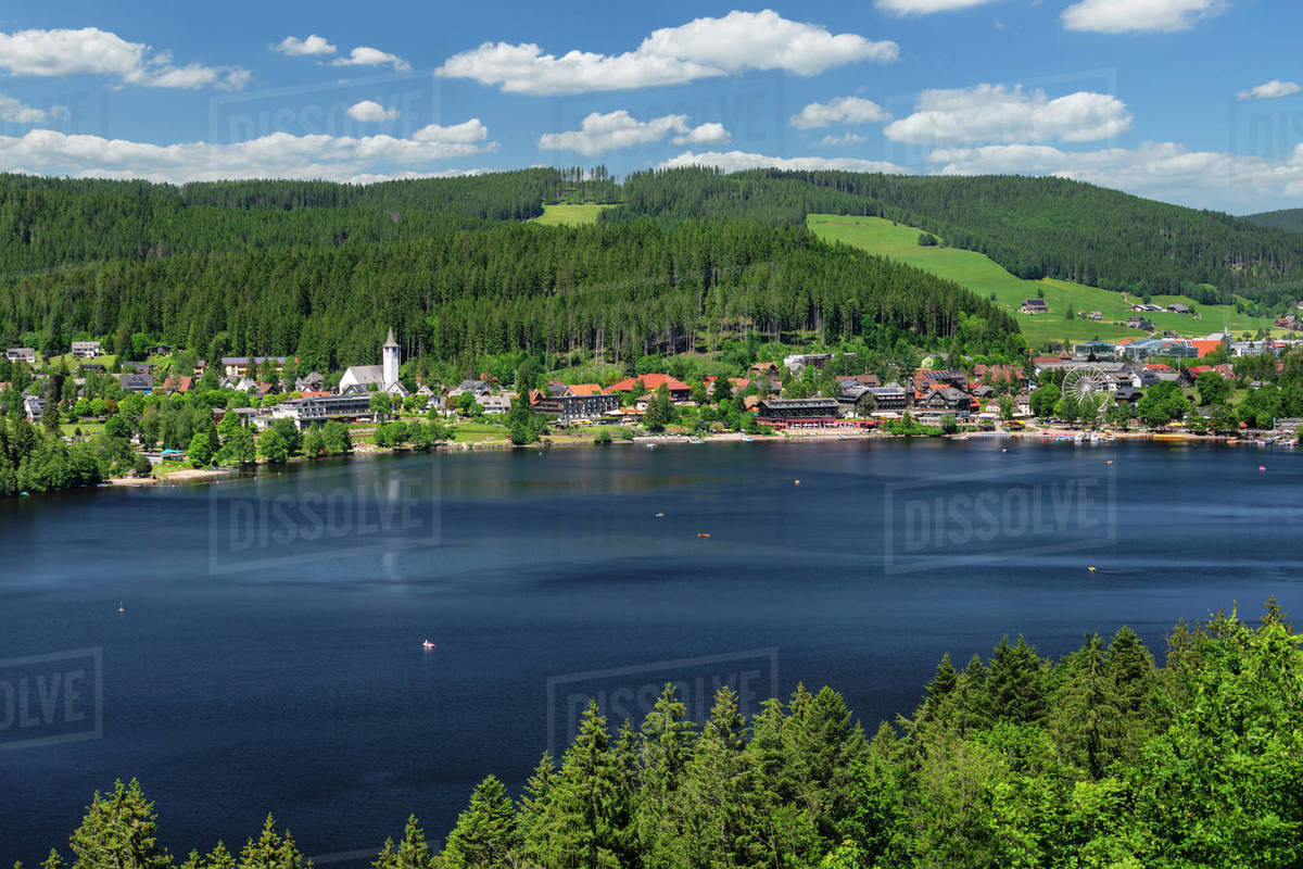 View over Titisee lake to Titisee Town, Black Forest, Baden-Wurttemberg ...