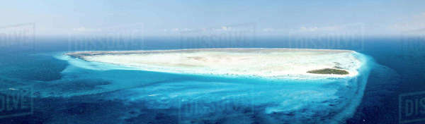 Aerial view of idyllic tropical atoll in the Indian Ocean, Zanzibar ...