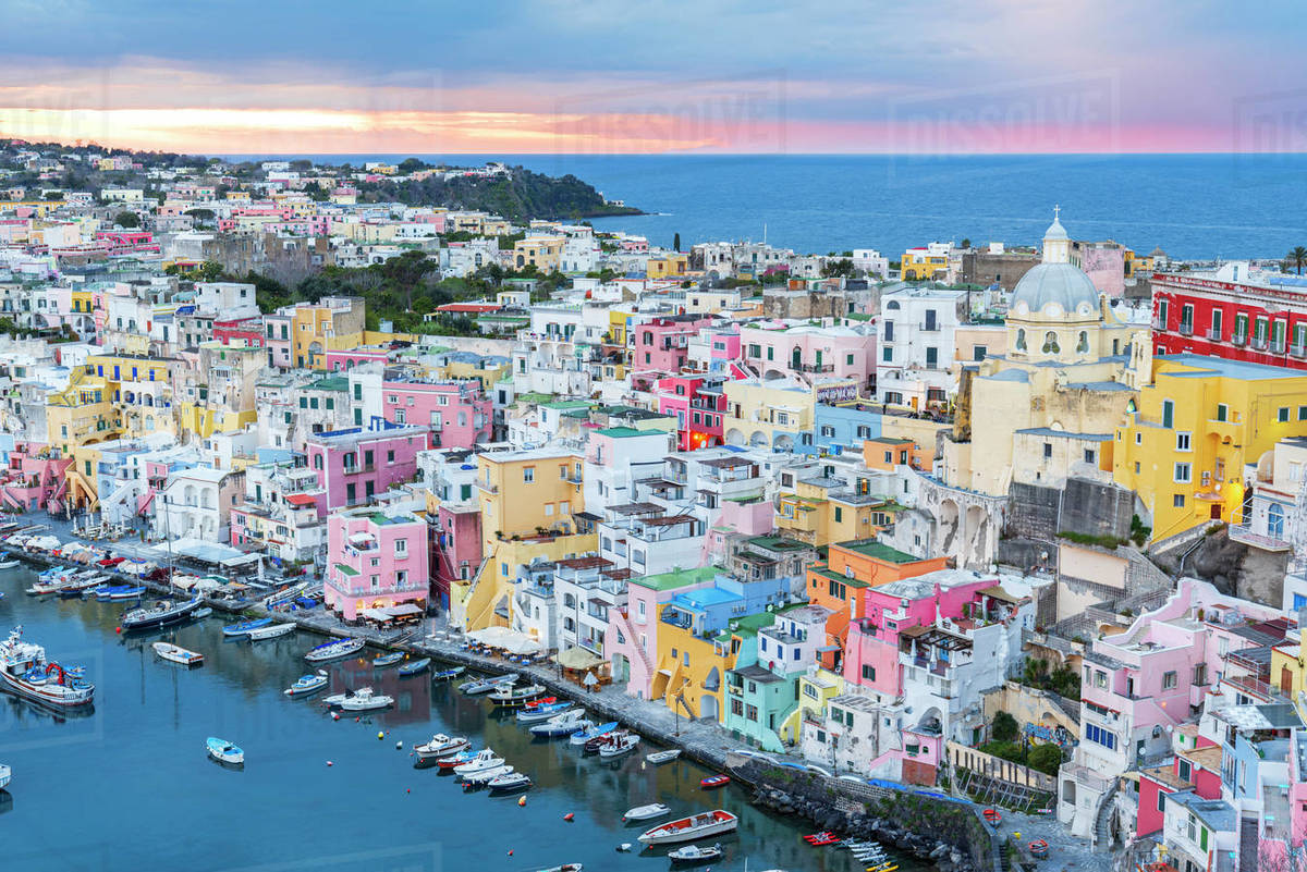 Elevated view of the colourful Italian fishing village of Marina ...