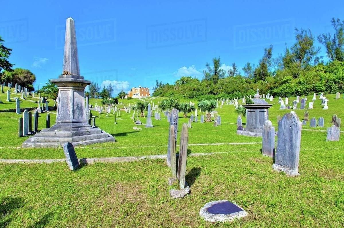 The Royal Navy Cemetery (The Glade), opened in 1812, containing over ...
