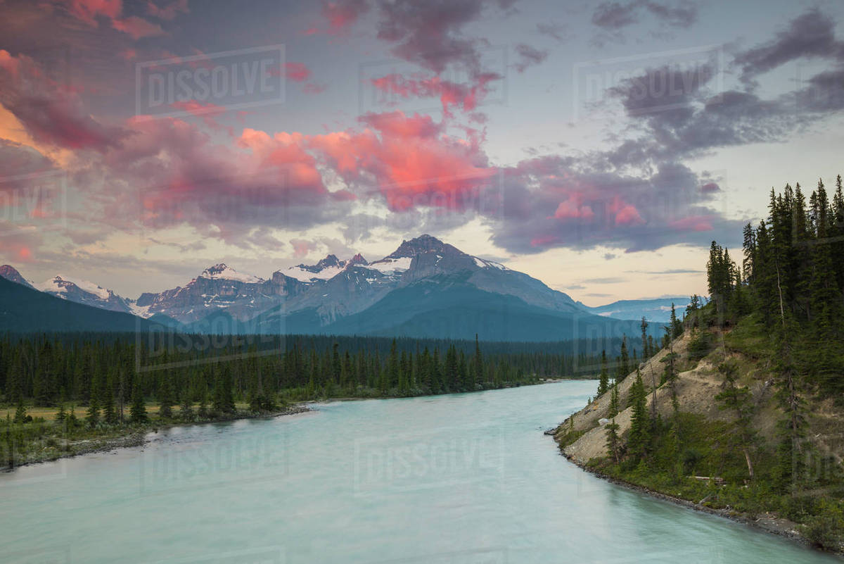 Sunrise and mountains, Saskatchewan River Crossing, Banff National Park ...