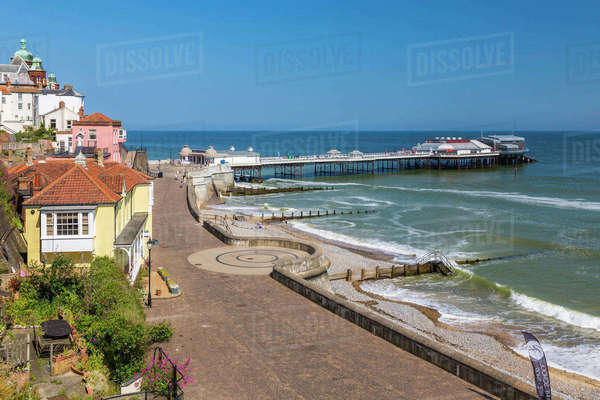 Cromer Pier and North Sea on a summer day, Cromer, Norfolk, England ...