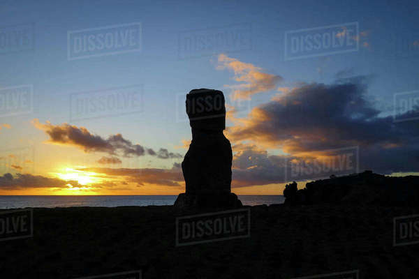 Moai statue ahu akapu at sunset, easter island, Chile - Royalty-free ...
