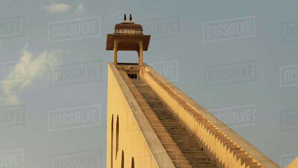 JAIPUR, INDIA: the gnomon of samrat yantra, the world's largest sundial ...