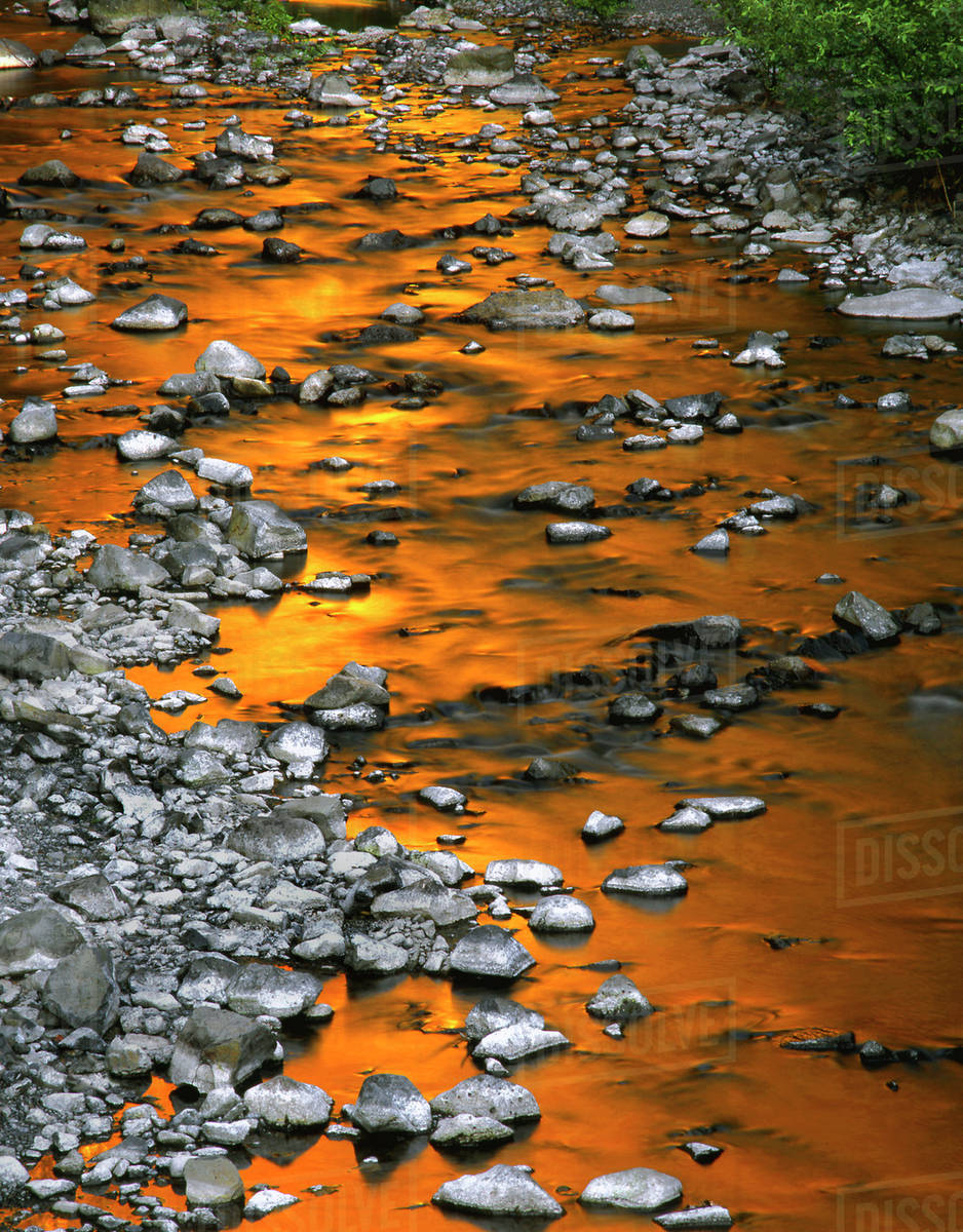 USA, Oregon, Columbia River Gorge National Scenic Area, Reflection of ...