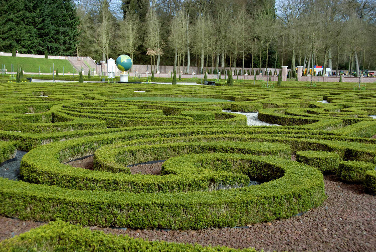 Netherlands (aka Holland), Apeldoorn. National Museum Paleis Het Loo ...