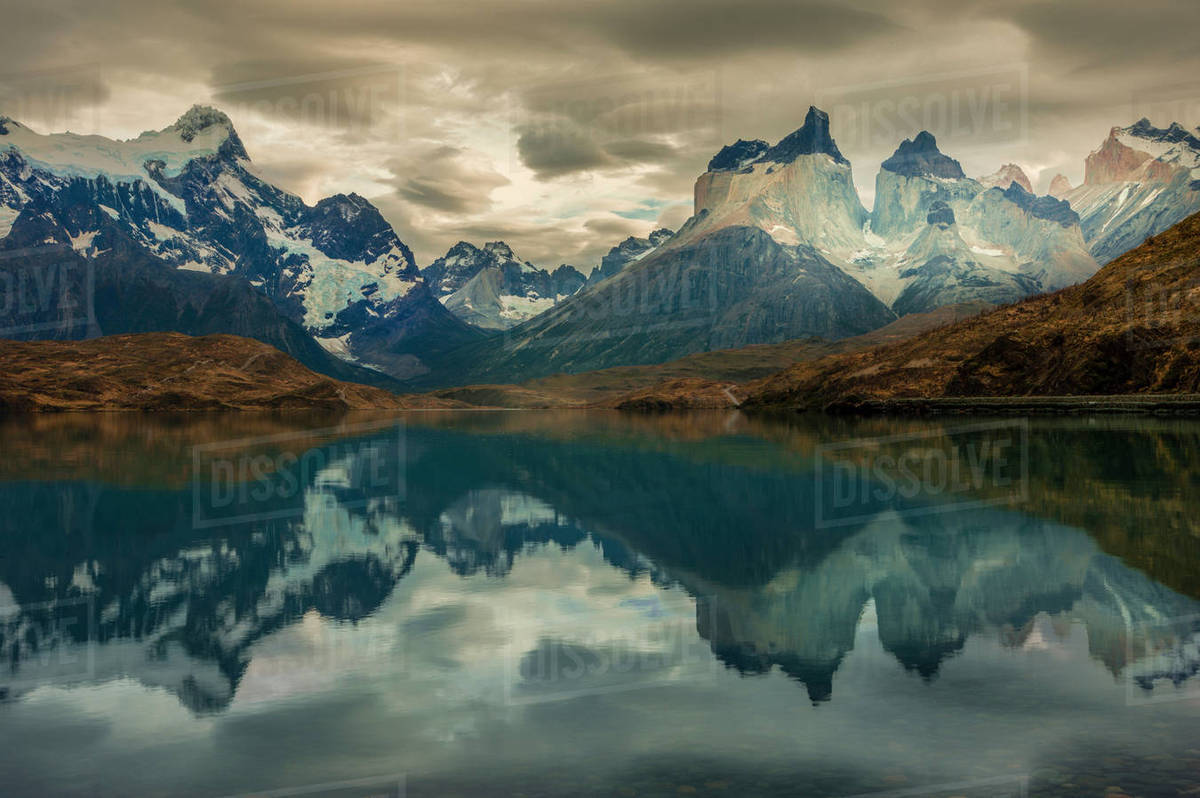 Cordillera del Paine. Gigantic granite monoliths. Cuernos del Paine ...