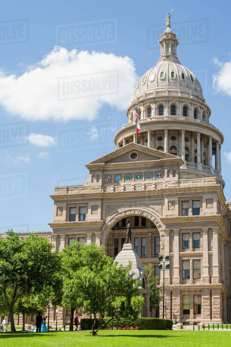 USA, Austin, Texas, Capitol Building (1888). Heroes of the Alamo ...