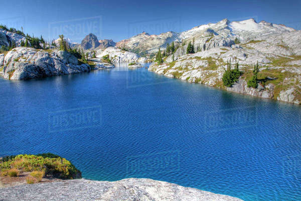 WA, Alpine Lakes Wilderness, Lower Robin Lake, with Mount Daniel ...