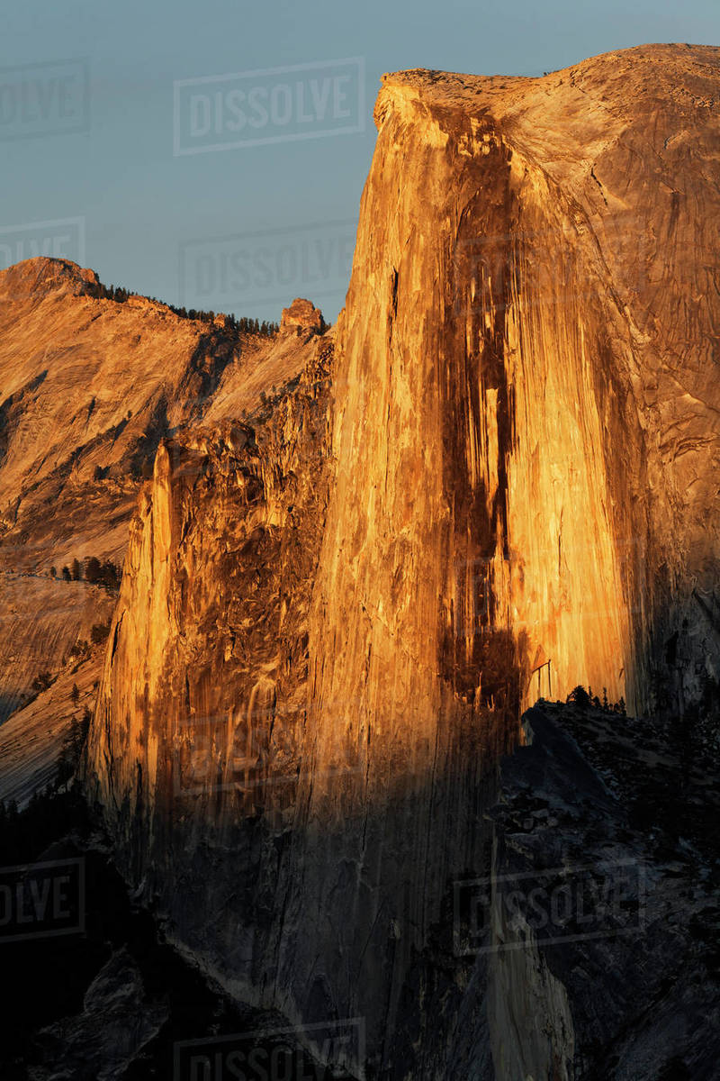Half Dome at sunset from Glacier Point, Yosemite National Park ...