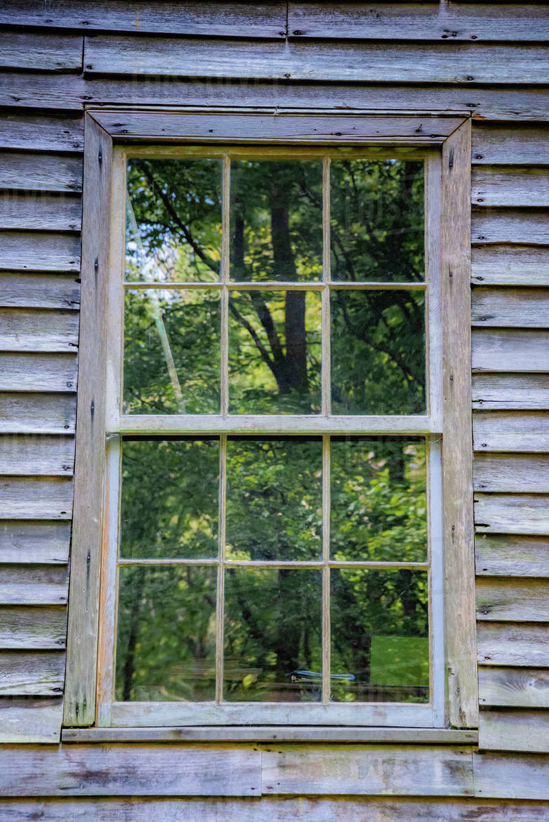 Window reflection, Mingus Mill in Great Smoky Mountains, Cherokee ...