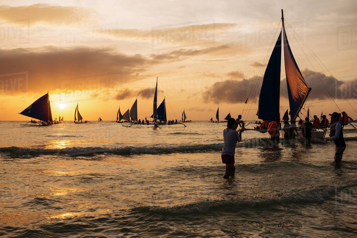'Paraw' Boats at White Beach, Boracay, The Visayas, Philippines ...