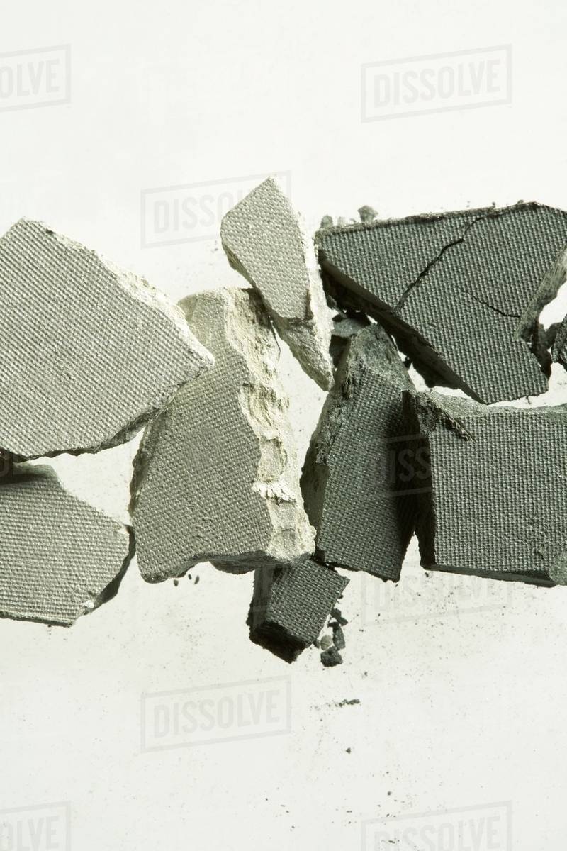 Broken cosmetic powder - Stock Photo - Dissolve