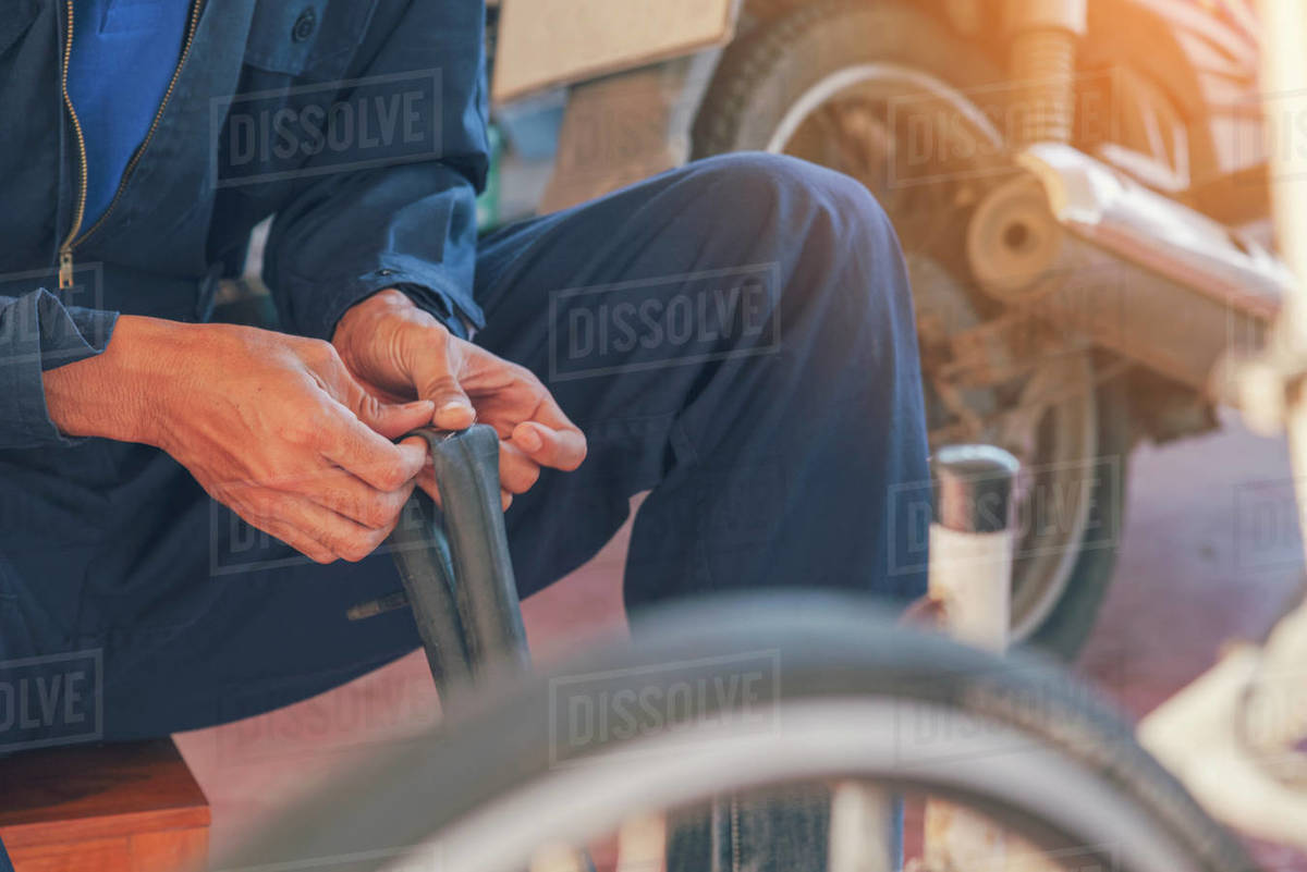 Mechanic car service auto garage in automotive mobile center ...