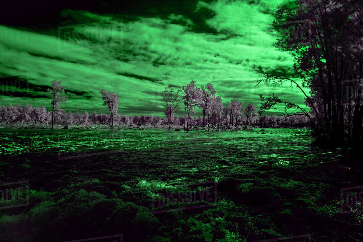 Infrared photograph of flooding in the Nepean River near the Great ...