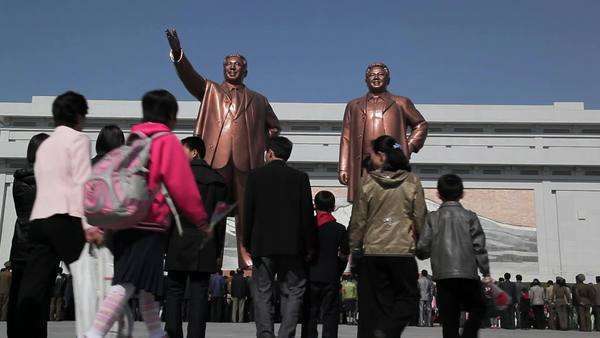 Mansudae Grand Monument, Statues of former Presidents Kim Il-Sung and ...