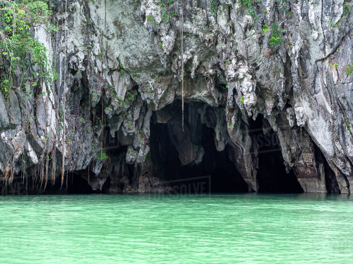 The entrance to the Puerto Princesa Underground River in Palawan ...