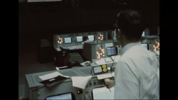 1965 - NASA personnel inside the Mission Operations Control Room during ...