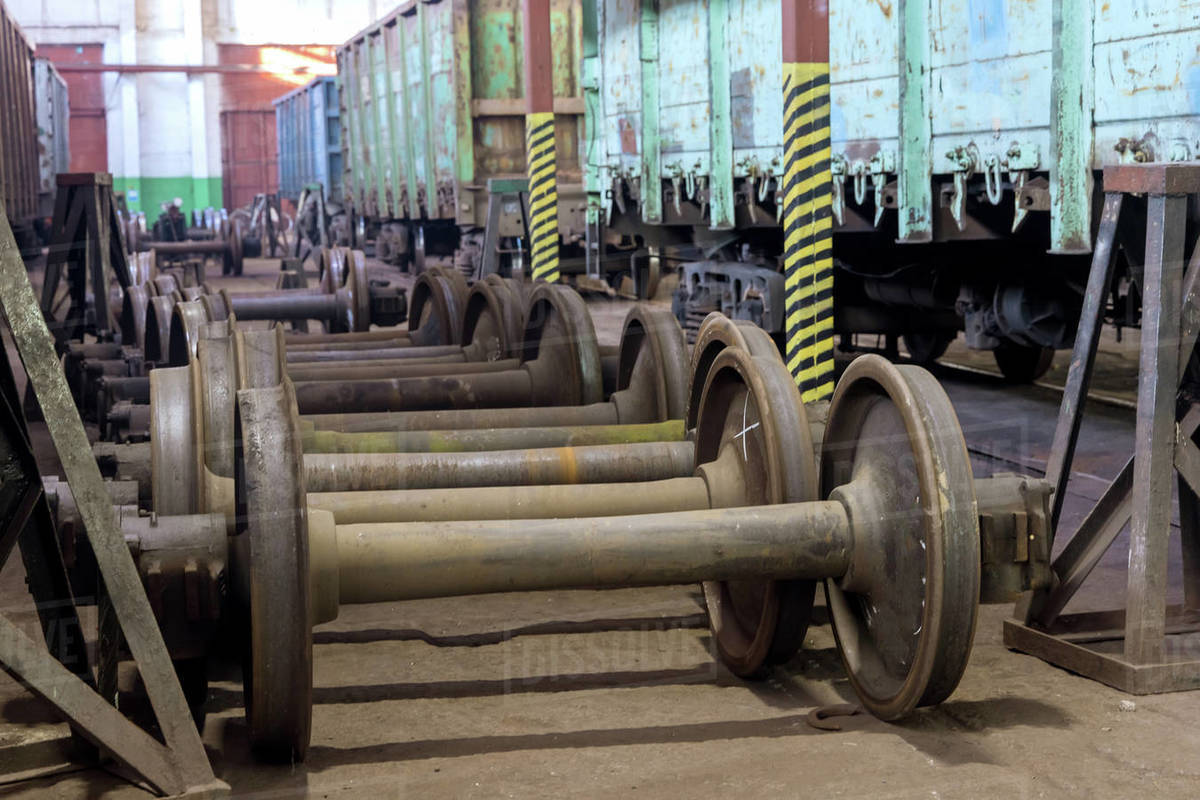 Work stations with repair and restoration of the train wagon ...